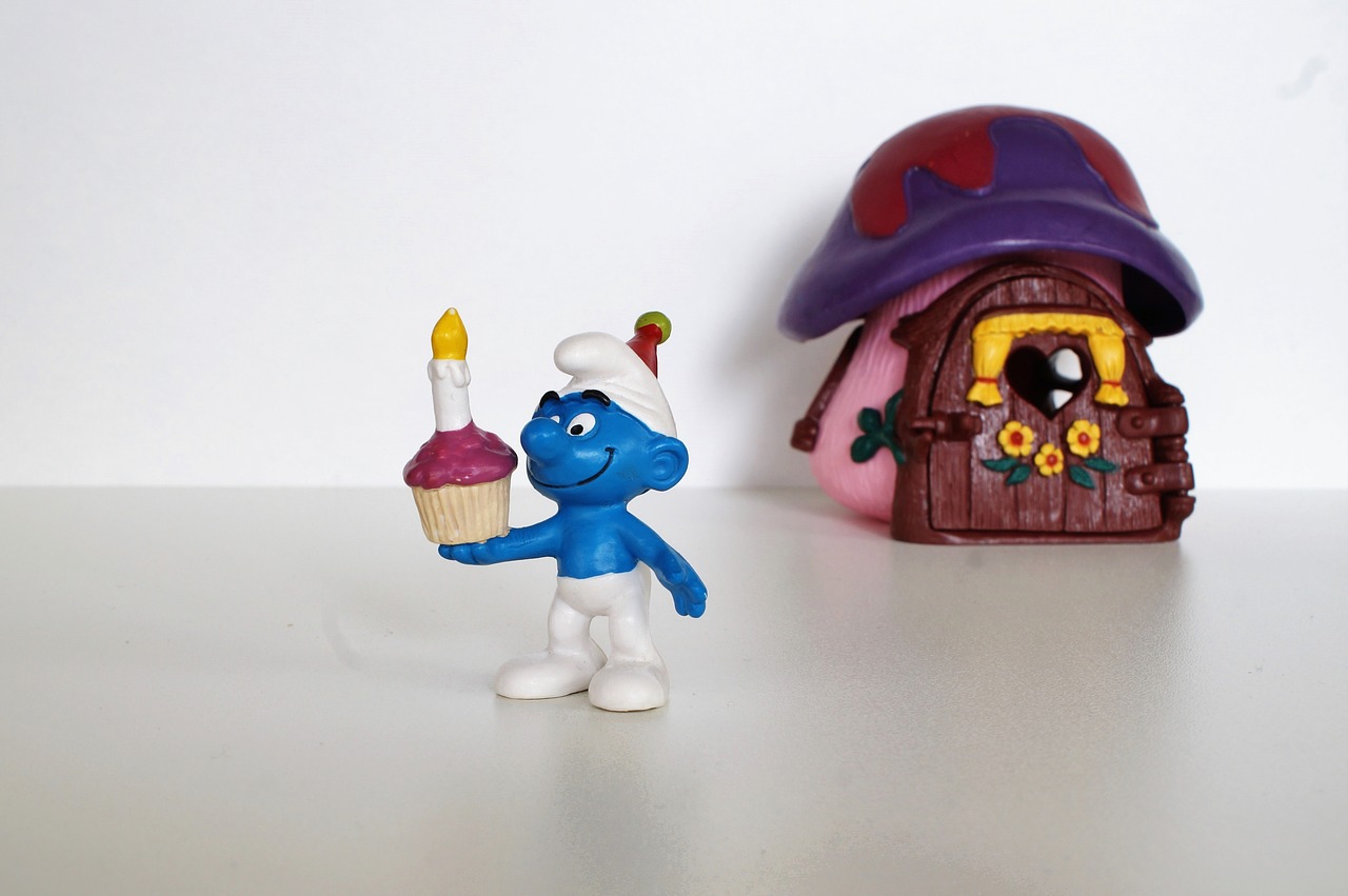 Free photo Image - smurf smurfs figure toys